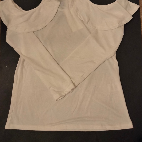 Emily Stacy | Tops | Emily Stacy Open Shoulder White Top W M | Poshmark